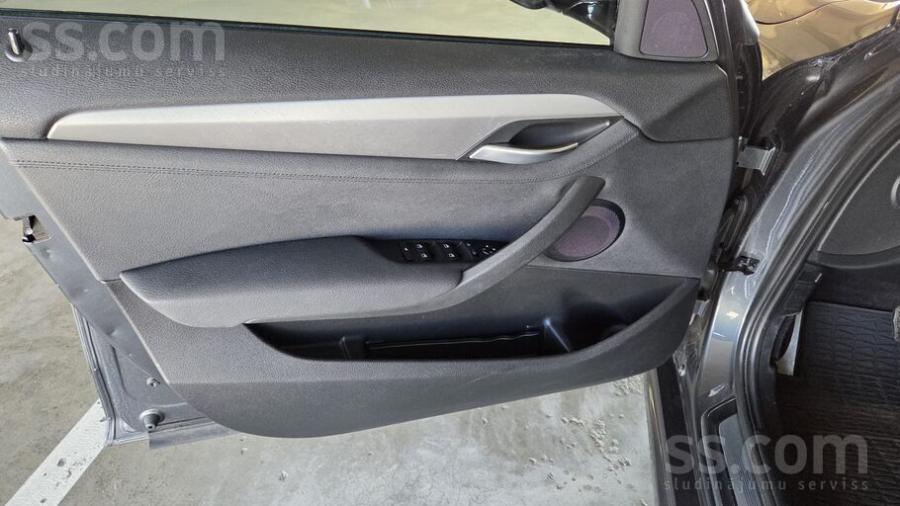 Pelēks BMW X1 2013 Rīga, ar dzinēja tilpumu 2.00 L un nobraukumu 201 tūkst. km par 9988 €, foto 27 vietnē AUTOMOTO.COM.LV