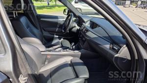 Pelēks BMW X1 2013 Rīga, ar dzinēja tilpumu 2.00 L un nobraukumu 201 tūkst. km par 9988 €, foto 30 vietnē AUTOMOTO.COM.LV