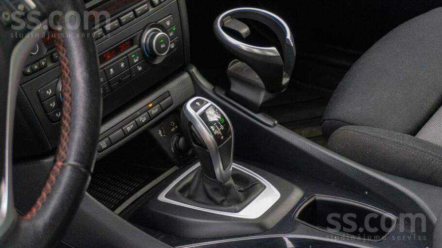 Pelēks BMW X1 2013 Rīga, ar dzinēja tilpumu 2.00 L un nobraukumu 275 tūkst. km par 7990 €, foto 16 vietnē AUTOMOTO.COM.LV