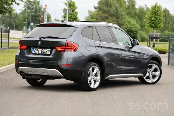 Pelēks BMW X1 2013 Jelgava, ar dzinēja tilpumu 2.00 L un nobraukumu 0 tūkst. km par 9990 €, foto 4 vietnē AUTOMOTO.COM.LV
