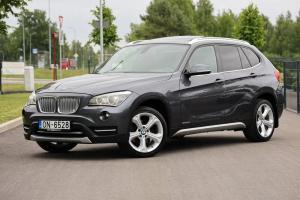 Pelēks BMW X1 2013 Jelgava, ar dzinēja tilpumu 2.00 L un nobraukumu 250 tūkst. km par 9990 €, foto  vietnē AUTOMOTO.COM.LV