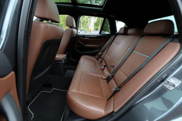 Pelēks BMW X1 2013 Jelgava, ar dzinēja tilpumu 2.00 L un nobraukumu 250 tūkst. km par 9990 €, foto 10 vietnē AUTOMOTO.COM.LV