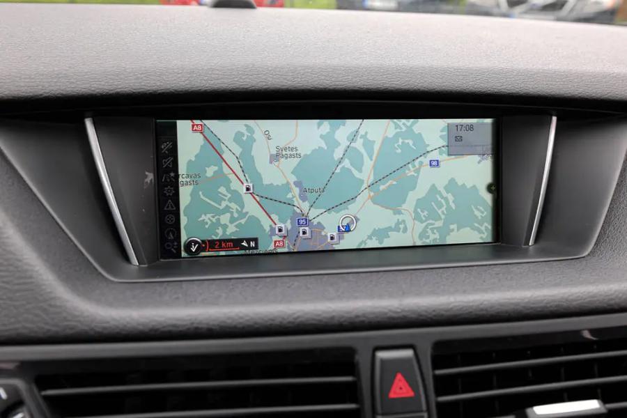 Pelēks BMW X1 2013 Jelgava, ar dzinēja tilpumu 2.00 L un nobraukumu 250 tūkst. km par 9990 €, foto 17 vietnē AUTOMOTO.COM.LV