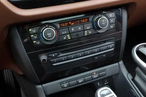 Pelēks BMW X1 2013 Jelgava, ar dzinēja tilpumu 2.00 L un nobraukumu 250 tūkst. km par 9990 €, foto 18 vietnē AUTOMOTO.COM.LV