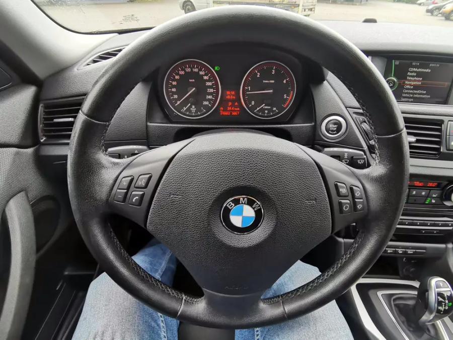 Grey BMW X1 2013 in Kuldiga, with an engine capacity of 2.00 L and mileage of 216 thousand km for 8800 €, photo 9 on AUTOMOTO.COM.LV