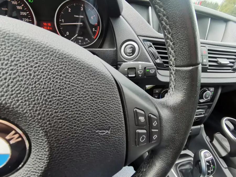 Grey BMW X1 2013 in Kuldiga, with an engine capacity of 2.00 L and mileage of 216 thousand km for 8800 €, photo 16 on AUTOMOTO.COM.LV