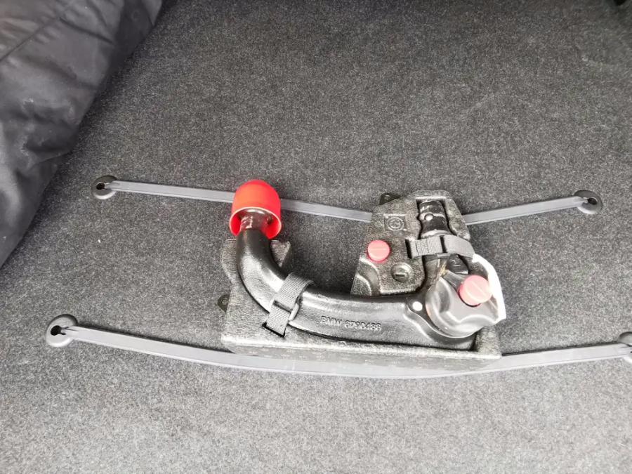 Grey BMW X1 2013 in Kuldiga, with an engine capacity of 2.00 L and mileage of 216 thousand km for 8800 €, photo 21 on AUTOMOTO.COM.LV