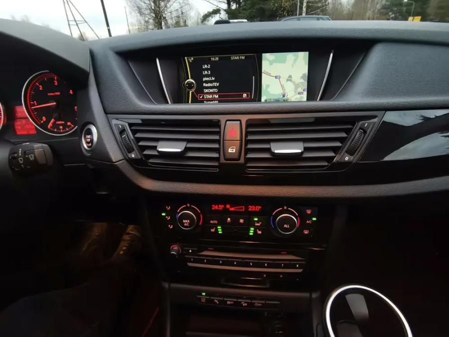 Grey BMW X1 2013 in Kuldiga, with an engine capacity of 2.00 L and mileage of 281 thousand km for 8400 €, photo 16 on AUTOMOTO.COM.LV