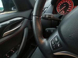 Grey BMW X1 2013 in Kuldiga, with an engine capacity of 2.00 L and mileage of 281 thousand km for 8400 €, photo 18 on AUTOMOTO.COM.LV