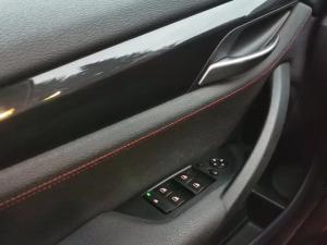 Grey BMW X1 2013 in Kuldiga, with an engine capacity of 2.00 L and mileage of 281 thousand km for 8400 €, photo 20 on AUTOMOTO.COM.LV