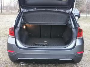 Grey BMW X1 2013 in Kuldiga, with an engine capacity of 2.00 L and mileage of 281 thousand km for 8400 €, photo 24 on AUTOMOTO.COM.LV