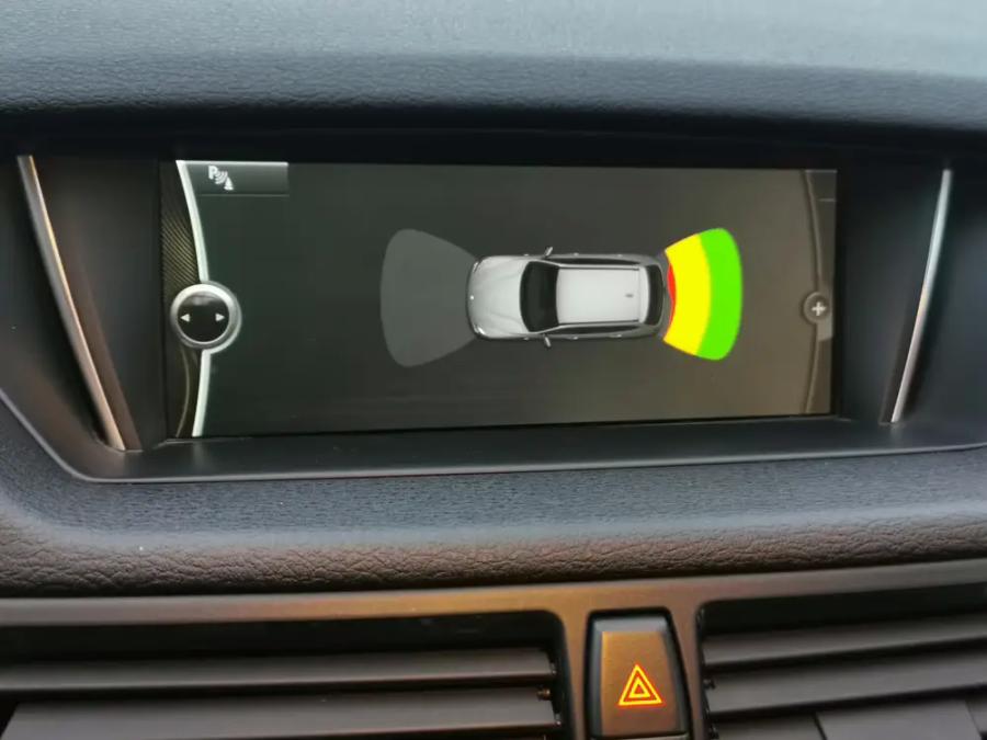 Grey BMW X1 2013 in Kuldiga, with an engine capacity of 2.00 L and mileage of 281 thousand km for 8400 €, photo 25 on AUTOMOTO.COM.LV