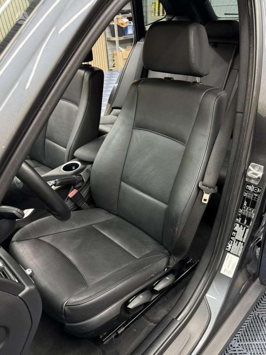 Pelēks BMW X1 2013 Marijampole, ar dzinēja tilpumu 2.00 L un nobraukumu 277 tūkst. km par 7400 €, foto 20 vietnē AUTOMOTO.COM.LV