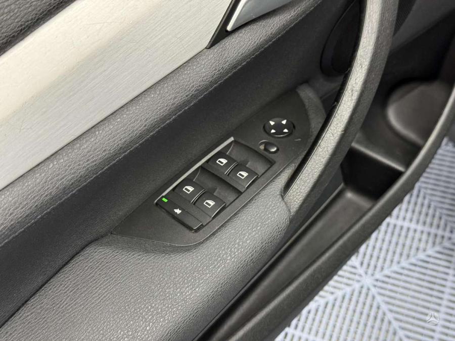 Pelēks BMW X1 2013 Marijampole, ar dzinēja tilpumu 2.00 L un nobraukumu 277 tūkst. km par 7400 €, foto 24 vietnē AUTOMOTO.COM.LV