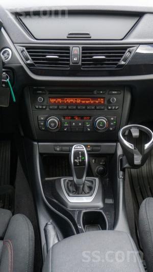 Pelēks BMW X1 2013 Rīga, ar dzinēja tilpumu 2.00 L un nobraukumu 275 tūkst. km par 6590 €, foto 13 vietnē AUTOMOTO.COM.LV