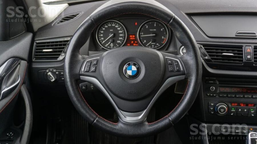 Pelēks BMW X1 2013 Rīga, ar dzinēja tilpumu 2.00 L un nobraukumu 275 tūkst. km par 6590 €, foto 14 vietnē AUTOMOTO.COM.LV