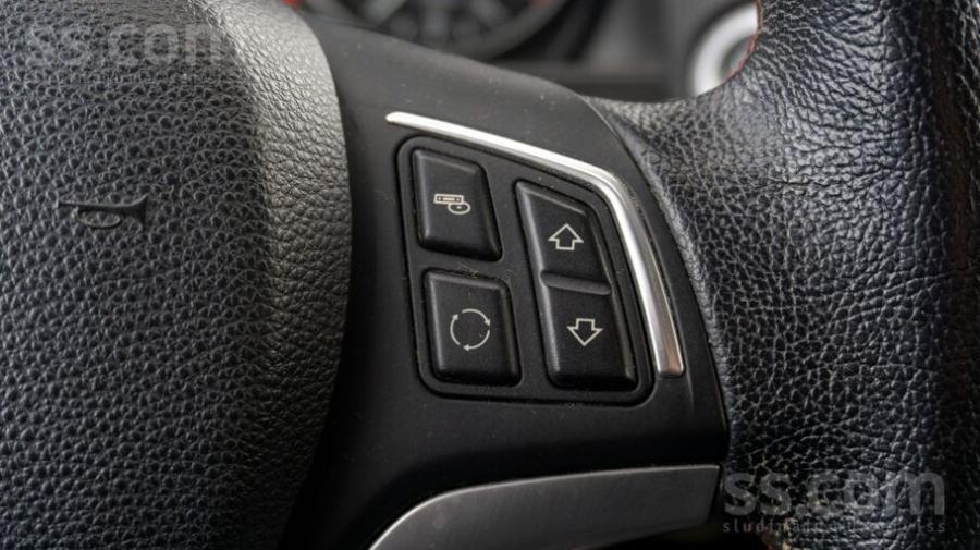 Pelēks BMW X1 2013 Rīga, ar dzinēja tilpumu 2.00 L un nobraukumu 275 tūkst. km par 6590 €, foto 18 vietnē AUTOMOTO.COM.LV