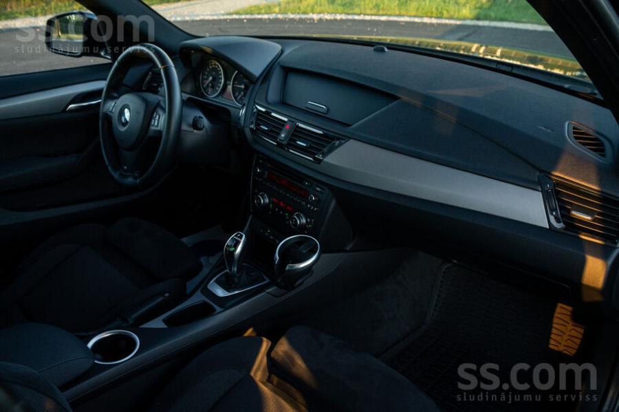 Pelēks BMW X1 2013 Jelgava, ar dzinēja tilpumu 2.00 L un nobraukumu 204 tūkst. km par 9800 €, foto 13 vietnē AUTOMOTO.COM.LV