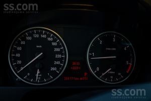 Pelēks BMW X1 2013 Jelgava, ar dzinēja tilpumu 2.00 L un nobraukumu 204 tūkst. km par 9800 €, foto 17 vietnē AUTOMOTO.COM.LV