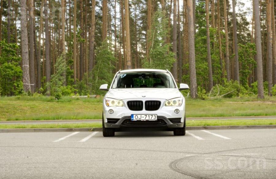 Pelēks BMW X1 2013 Rīga, ar dzinēja tilpumu 2.00 L un nobraukumu 275 tūkst. km par 6590 €, foto 4 vietnē AUTOMOTO.COM.LV