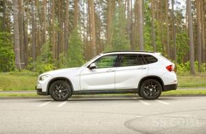 Pelēks BMW X1 2013 Rīga, ar dzinēja tilpumu 2.00 L un nobraukumu 275 tūkst. km par 6590 €, foto 5 vietnē AUTOMOTO.COM.LV
