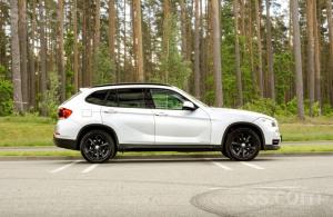 Pelēks BMW X1 2013 Rīga, ar dzinēja tilpumu 2.00 L un nobraukumu 275 tūkst. km par 6590 €, foto 9 vietnē AUTOMOTO.COM.LV