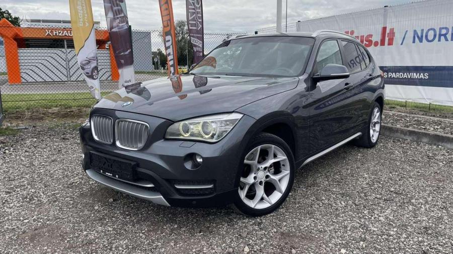 Grey BMW X1 2013 in Marijampole, with an engine capacity of 2.00 L and mileage of 367 thousand km for 7990 €, photo 1 on AUTOMOTO.COM.LV