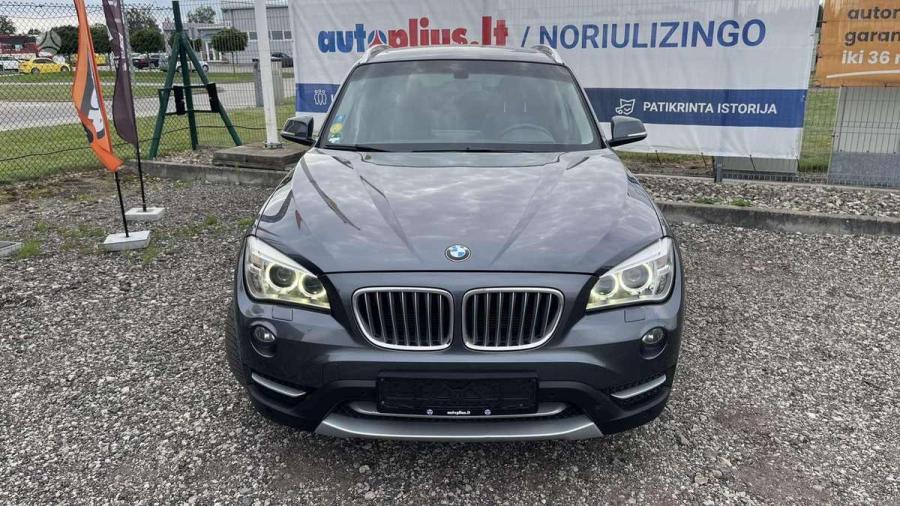 Grey BMW X1 2013 in Marijampole, with an engine capacity of 2.00 L and mileage of 367 thousand km for 7990 €, photo 3 on AUTOMOTO.COM.LV