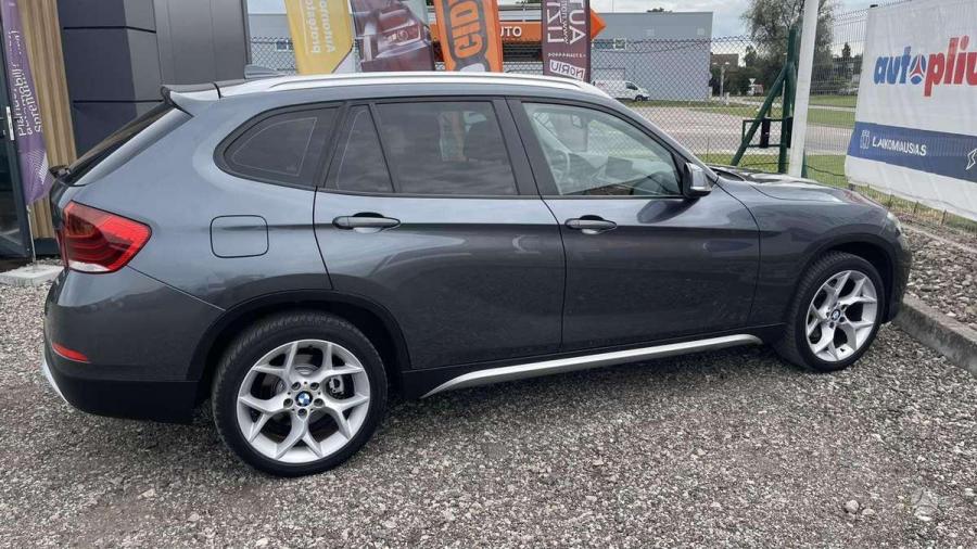 Grey BMW X1 2013 in Marijampole, with an engine capacity of 2.00 L and mileage of 367 thousand km for 7990 €, photo 7 on AUTOMOTO.COM.LV