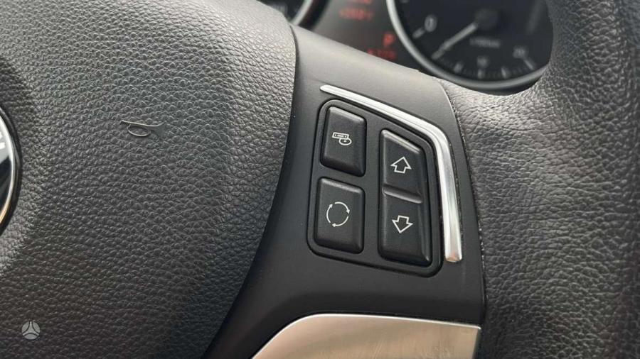 Grey BMW X1 2013 in Marijampole, with an engine capacity of 2.00 L and mileage of 367 thousand km for 7990 €, photo 23 on AUTOMOTO.COM.LV