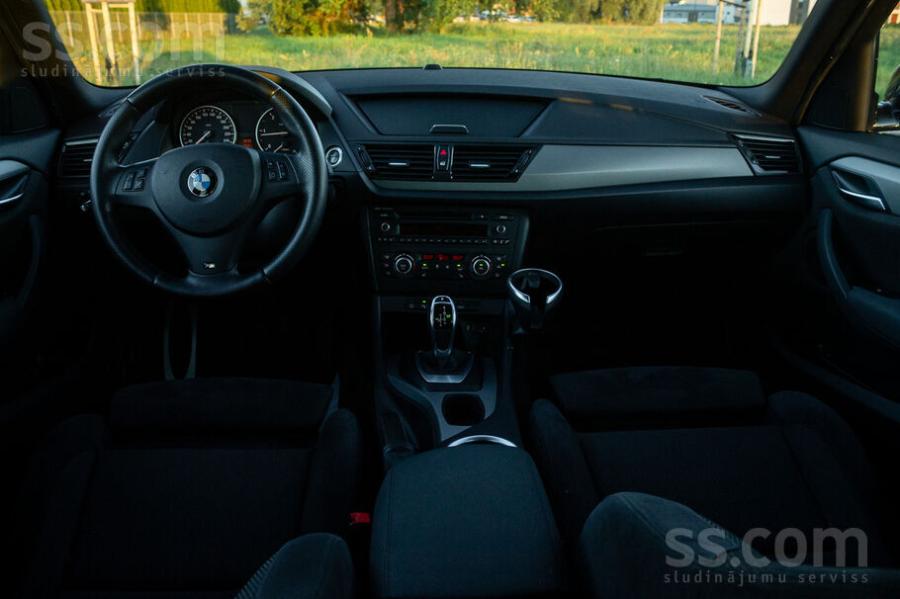 Grey BMW X1 2013 in Jelgava, with an engine capacity of 2.00 L and mileage of 204 thousand km for 9600 €, photo 15 on AUTOMOTO.COM.LV
