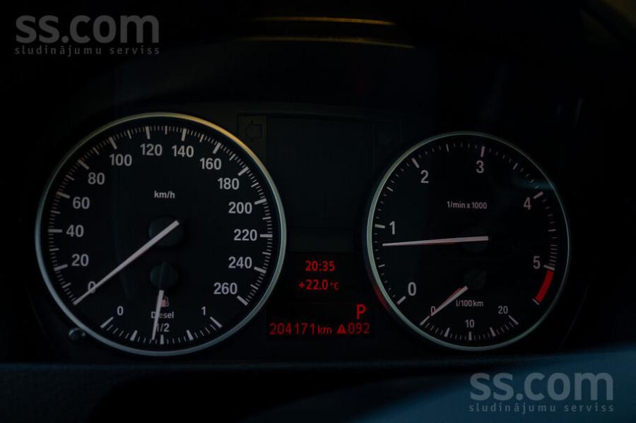 Grey BMW X1 2013 in Jelgava, with an engine capacity of 2.00 L and mileage of 204 thousand km for 9600 €, photo 20 on AUTOMOTO.COM.LV