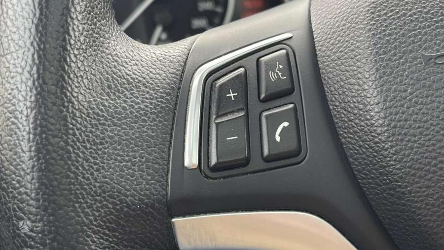 Grey BMW X1 2013 in Marijampole, with an engine capacity of 2.00 L and mileage of 367 thousand km for 7990 €, photo 24 on AUTOMOTO.COM.LV