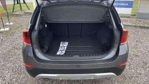 Grey BMW X1 2013 in Marijampole, with an engine capacity of 2.00 L and mileage of 367 thousand km for 7990 €, photo 31 on AUTOMOTO.COM.LV