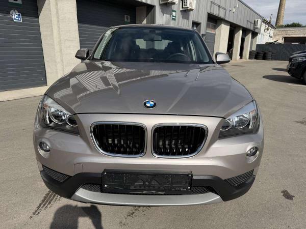 Grey BMW X1 2013 in Siauliai, with an engine capacity of 2.00 L and mileage of 95 thousand km for 6800 €, photo 5 on AUTOMOTO.COM.LV