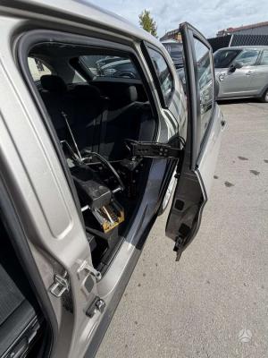 Grey BMW X1 2013 in Siauliai, with an engine capacity of 2.00 L and mileage of 95 thousand km for 6800 €, photo 21 on AUTOMOTO.COM.LV