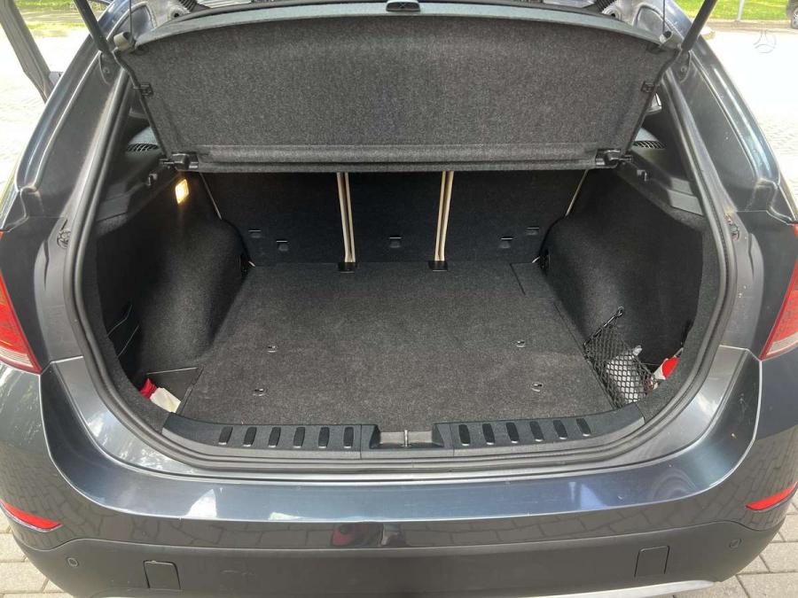 Grey BMW X1 2013 in Alytus, with an engine capacity of 2.00 L and mileage of 167 thousand km for 6950 €, photo 19 on AUTOMOTO.COM.LV