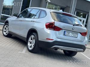 Grey BMW X1 2013 in Jurmala, with an engine capacity of 2.00 L and mileage of 0 thousand km for 7750 €, photo 3 on AUTOMOTO.COM.LV