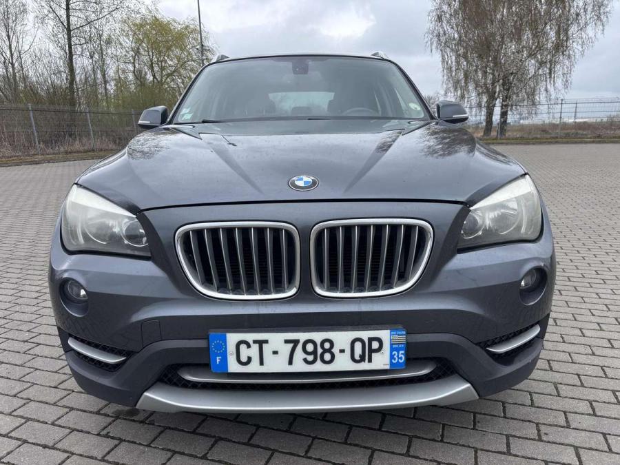 Grey BMW X1 2013 in Marijampole, with an engine capacity of 2.00 L and mileage of 231 thousand km for 5700 €, photo 3 on AUTOMOTO.COM.LV