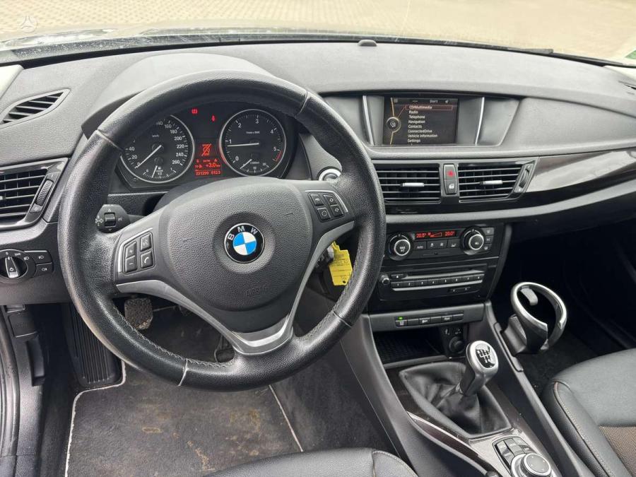 Grey BMW X1 2013 in Marijampole, with an engine capacity of 2.00 L and mileage of 231 thousand km for 5700 €, photo 9 on AUTOMOTO.COM.LV