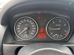 Grey BMW X1 2013 in Marijampole, with an engine capacity of 2.00 L and mileage of 231 thousand km for 5700 €, photo 11 on AUTOMOTO.COM.LV