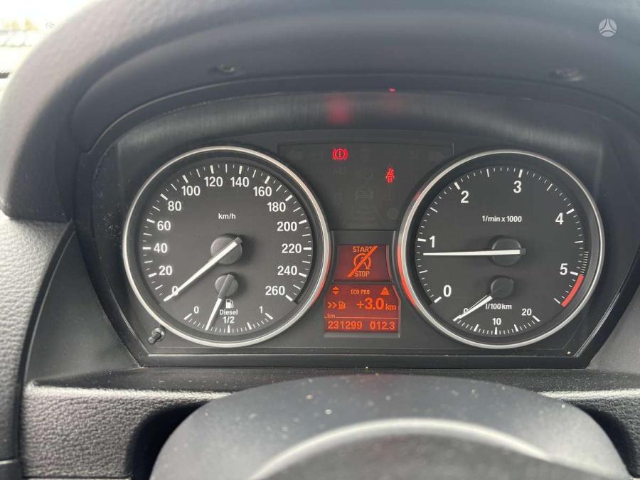 Grey BMW X1 2013 in Marijampole, with an engine capacity of 2.00 L and mileage of 231 thousand km for 5700 €, photo 11 on AUTOMOTO.COM.LV