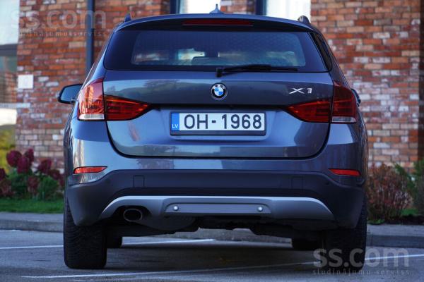 Grey BMW X1 2014 in Riga, with an engine capacity of 2.00 L and mileage of 72 thousand km for 12990 €, photo 9 on AUTOMOTO.COM.LV