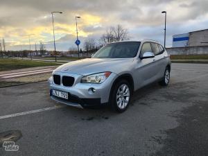 Pelēks BMW X1 2014 Kauņa, ar dzinēja tilpumu 2.00 L un nobraukumu 180 tūkst. km par 6999 €, foto  vietnē AUTOMOTO.COM.LV