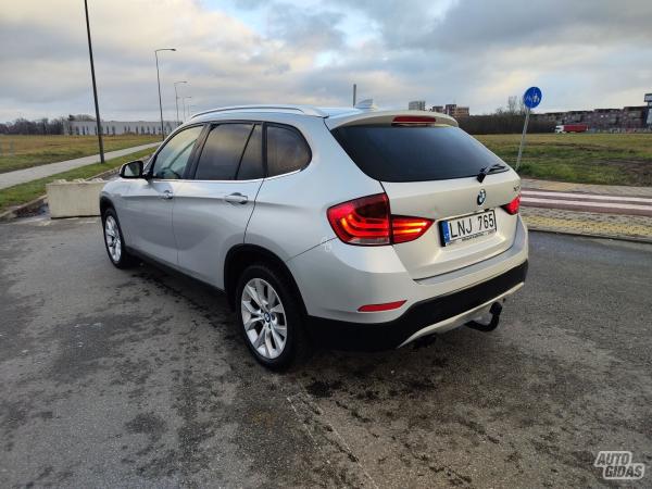 Grey BMW X1 2014 in Kaunas, with an engine capacity of 2.00 L and mileage of 180 thousand km for 6999 €, photo 4 on AUTOMOTO.COM.LV