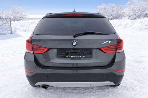 Grey BMW X1 2014 in Siauliai, with an engine capacity of 2.00 L and mileage of 219 thousand km for 9550 €, photo 5 on AUTOMOTO.COM.LV