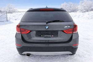 Grey BMW X1 2014 in Siauliai, with an engine capacity of 2.00 L and mileage of 219 thousand km for 9550 €, photo 5 on AUTOMOTO.COM.LV
