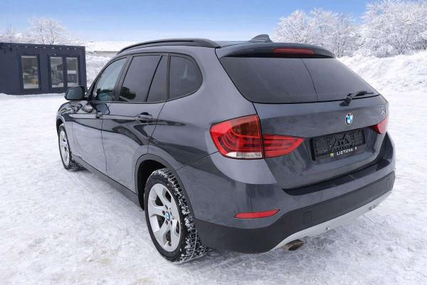Grey BMW X1 2014 in Siauliai, with an engine capacity of 2.00 L and mileage of 219 thousand km for 9550 €, photo 6 on AUTOMOTO.COM.LV