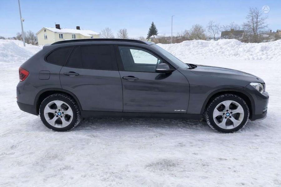 Grey BMW X1 2014 in Siauliai, with an engine capacity of 2.00 L and mileage of 219 thousand km for 9550 €, photo 7 on AUTOMOTO.COM.LV