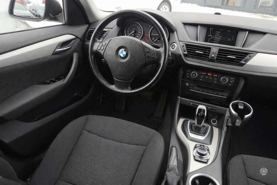 Grey BMW X1 2014 in Siauliai, with an engine capacity of 2.00 L and mileage of 219 thousand km for 9550 €, photo 10 on AUTOMOTO.COM.LV